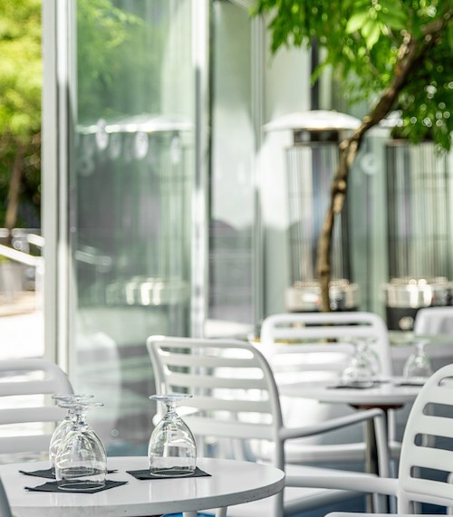 Home [www.cafeonevancouver.com]